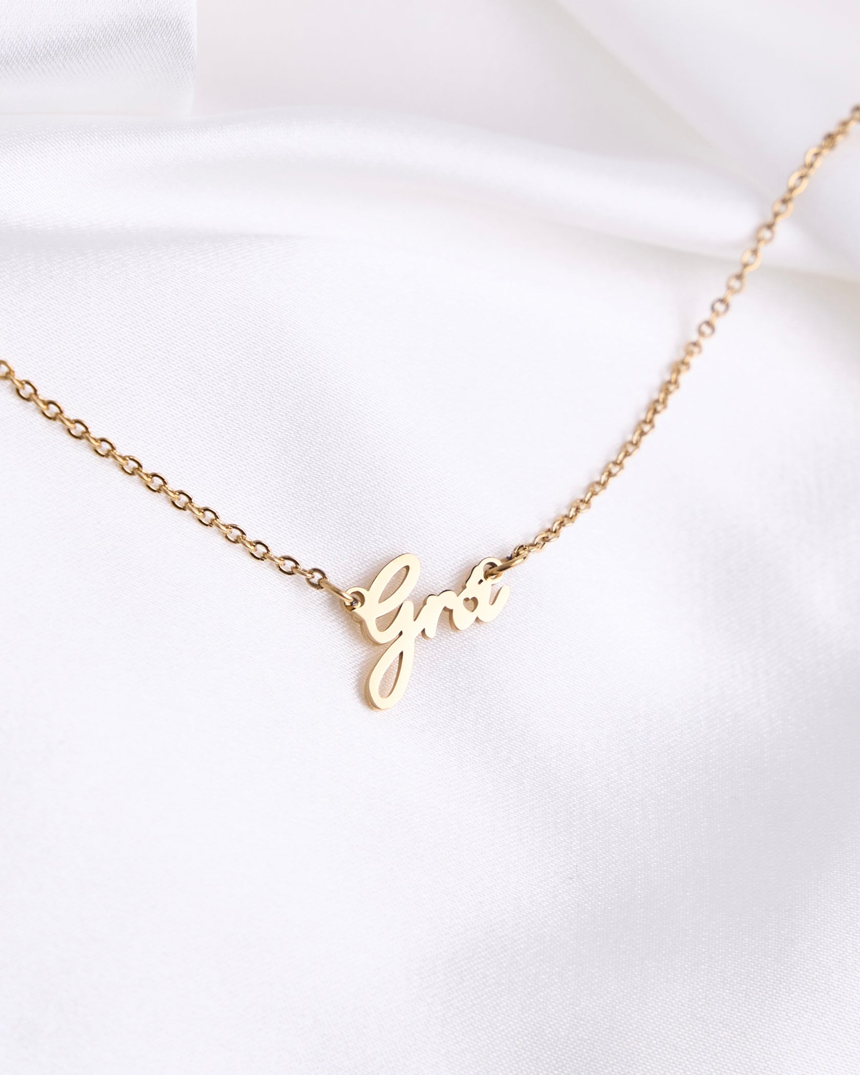 Grá Necklace – Fíor Jewellery