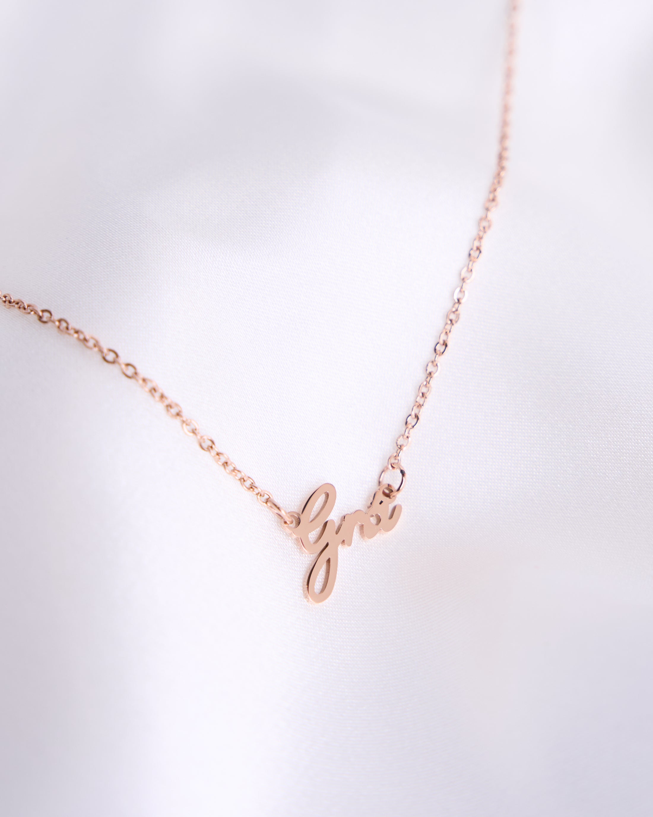 Grá Necklace – Fíor Jewellery