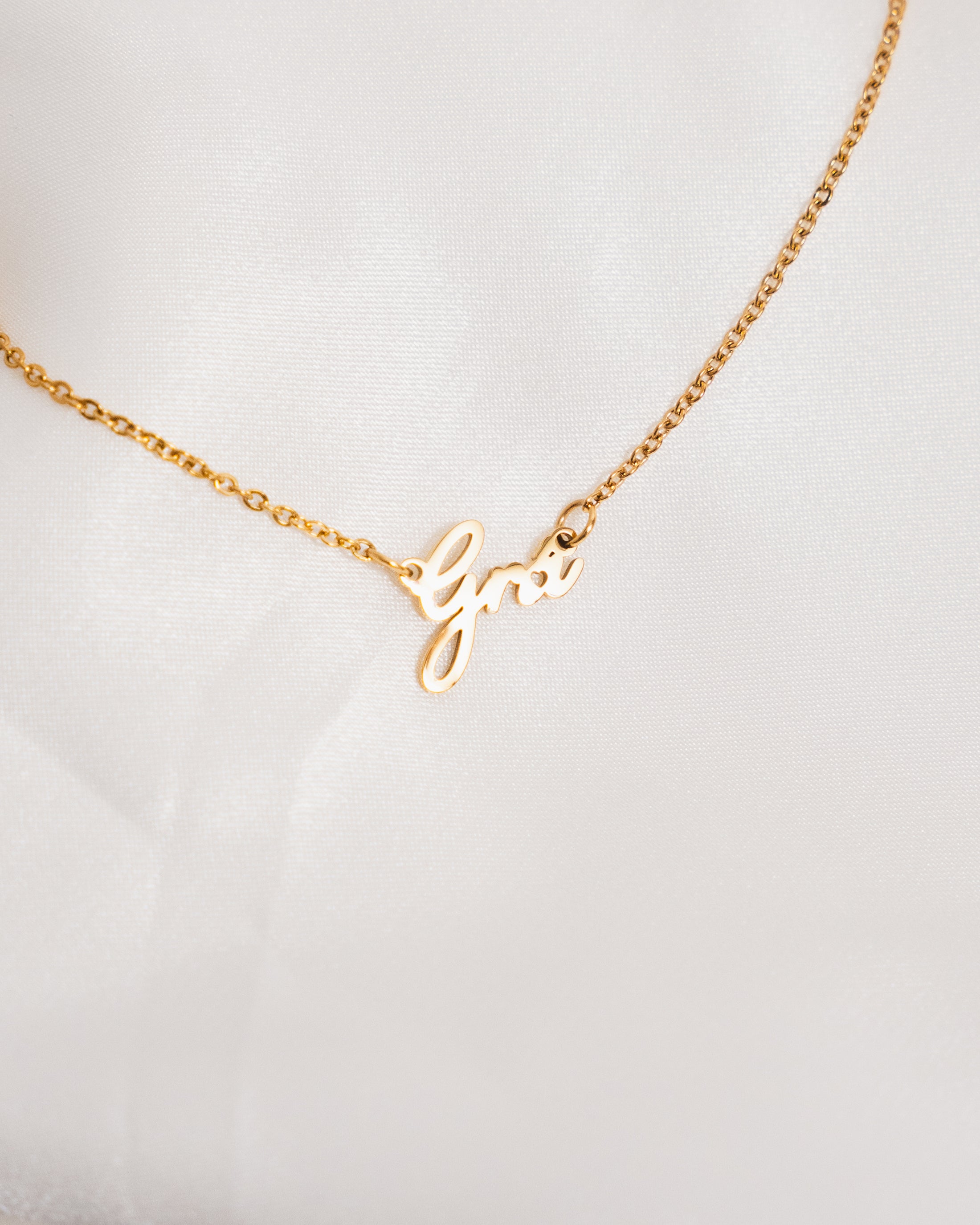Grá Necklace – Fíor Jewellery