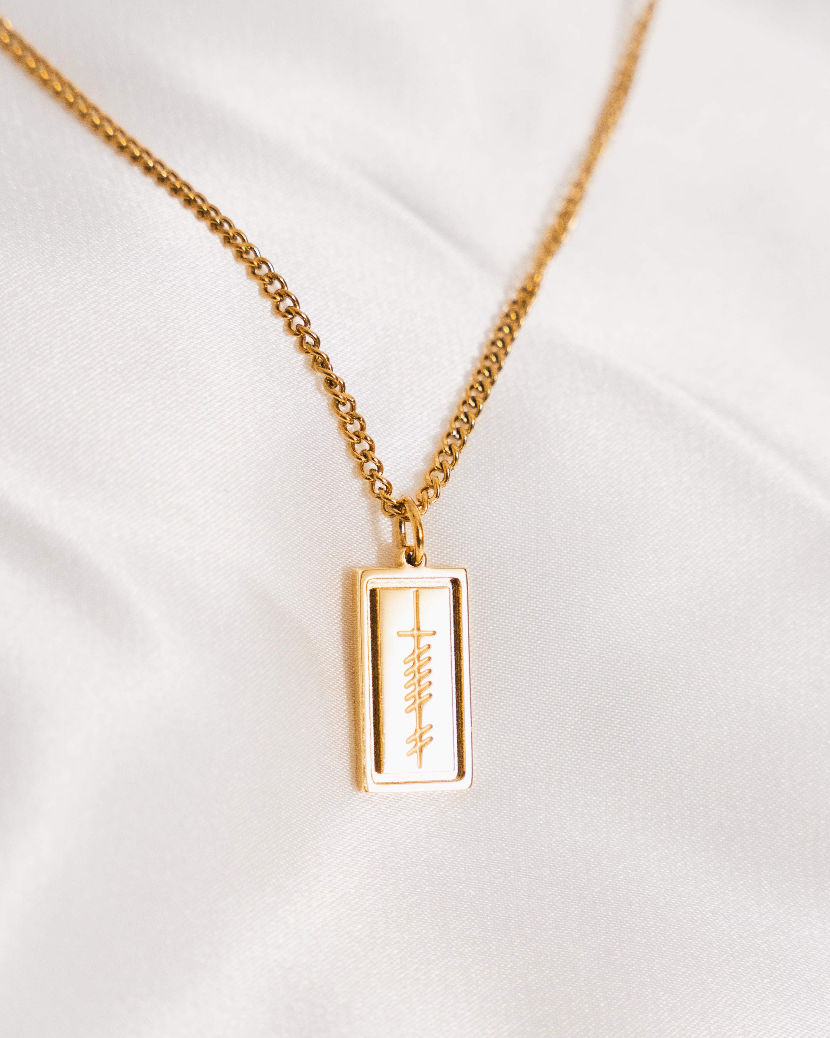 Ogham 'GRÁ' Necklace – Fíor Jewellery
